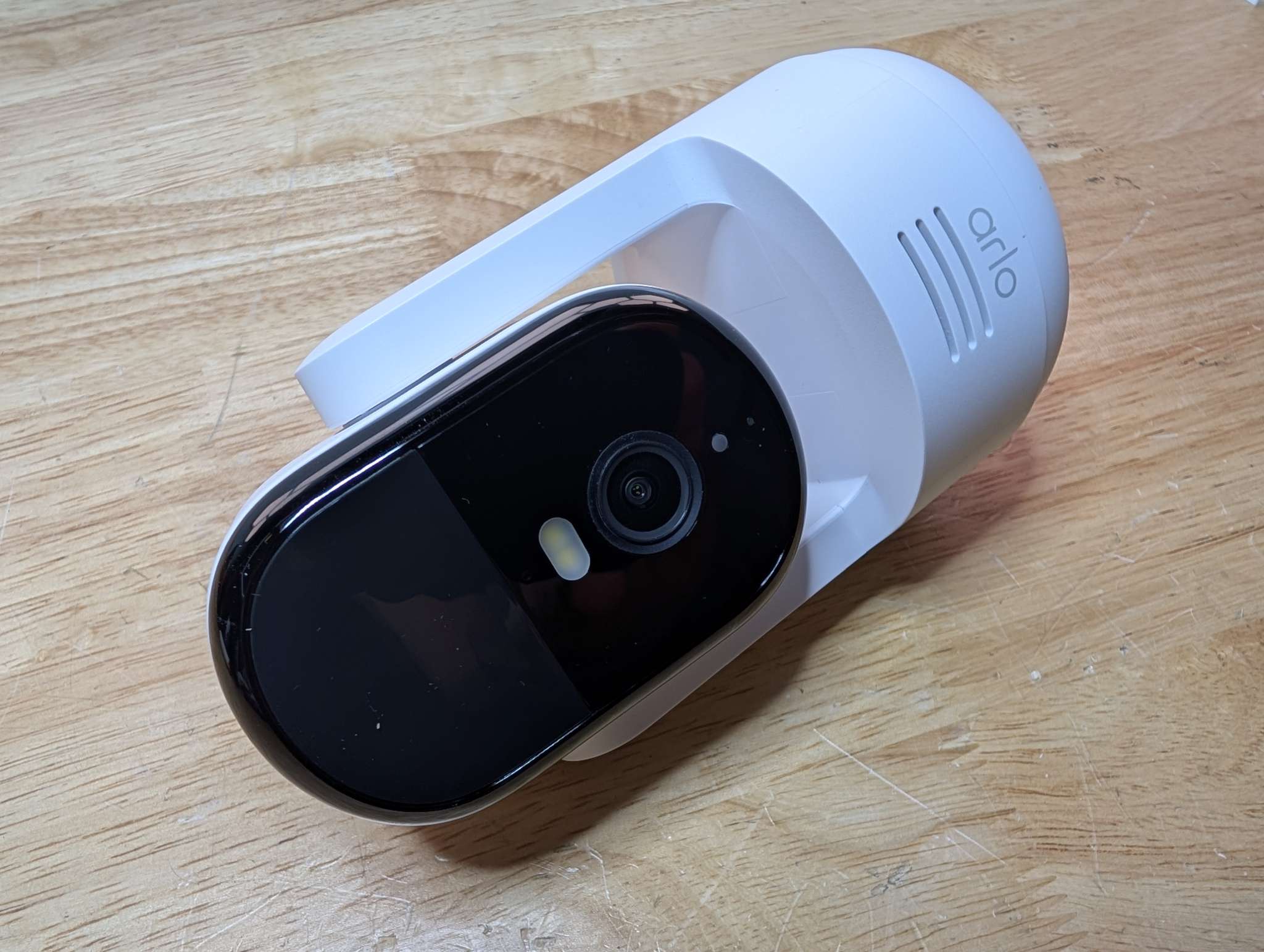 Arlo Essential Pan Tilt Smart Home Security Camera review - Affordable ...