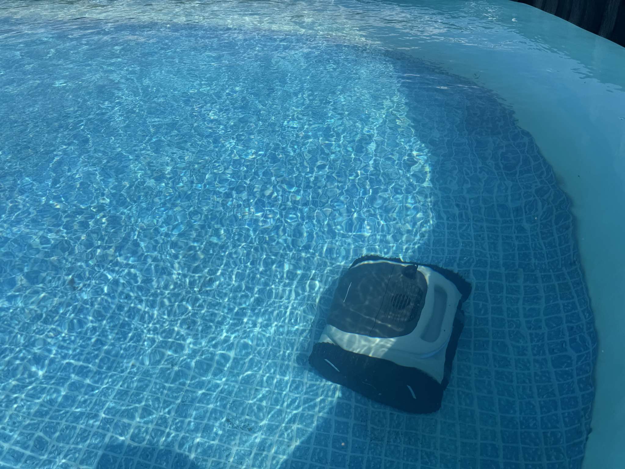 BuBlue BuHybrid L6 pool cleaner review - The Gadgeteer