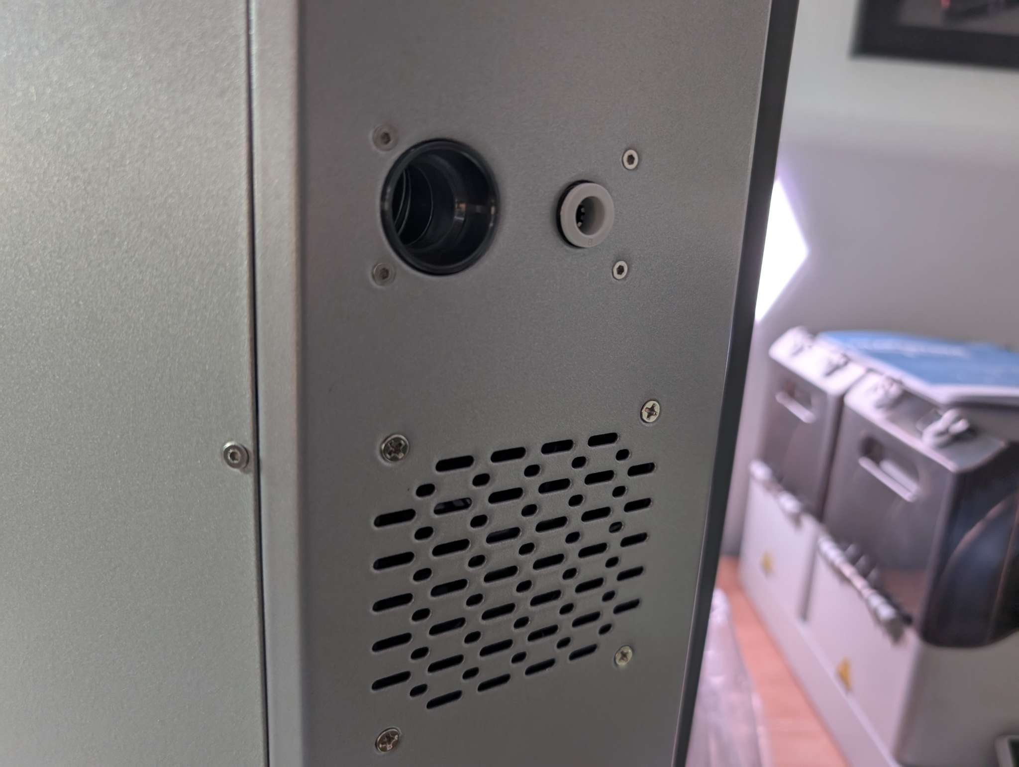 Makera Carvera Air Desktop CNC Machine review - Full CNC power in ...