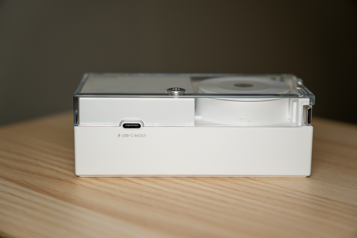 SHARGE Retractable 3-in-1 Power Bank review - Retro style, modern ...