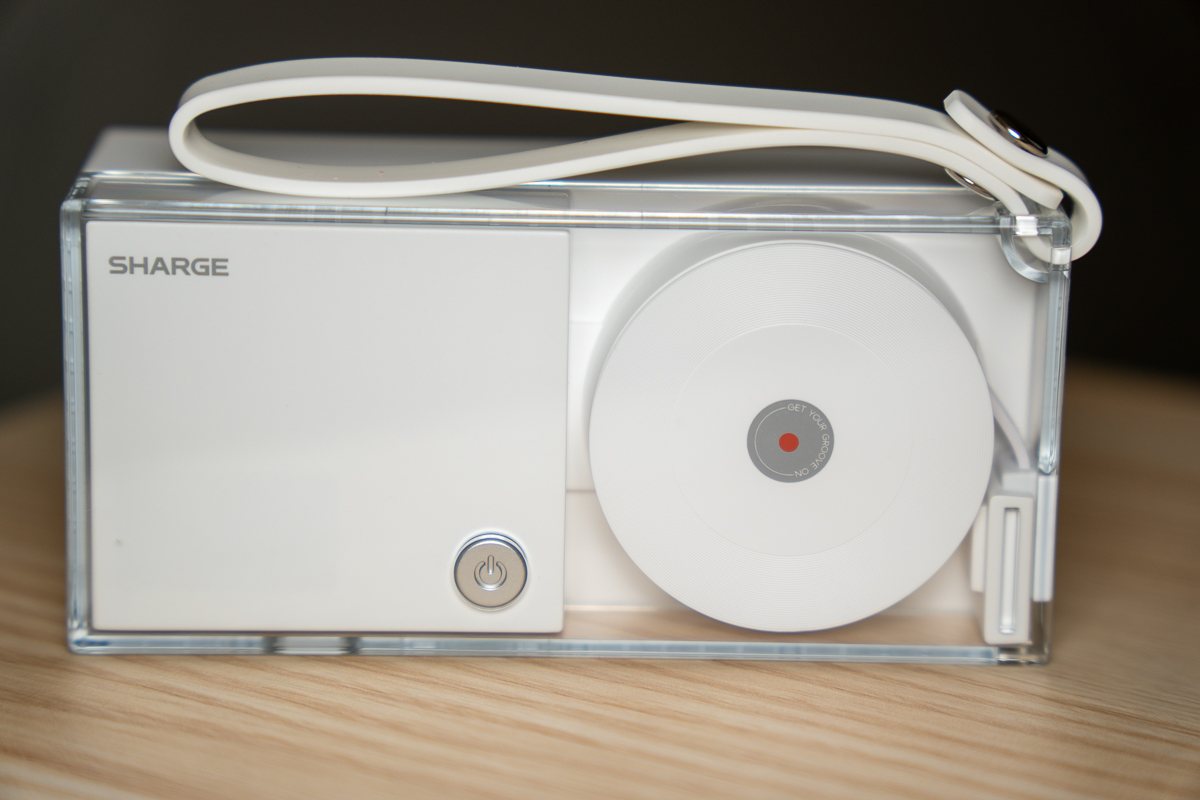 SHARGE Retractable 3-in-1 Power Bank review - Retro style, modern ...