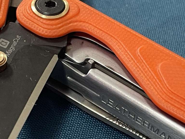 Leatherman Wave Alpha Multitool review – A premium tool with a MagnaCut ...