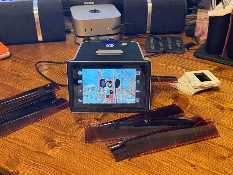 HP FilmScan 5” Touchscreen Film Scanner review - digitize your old ...