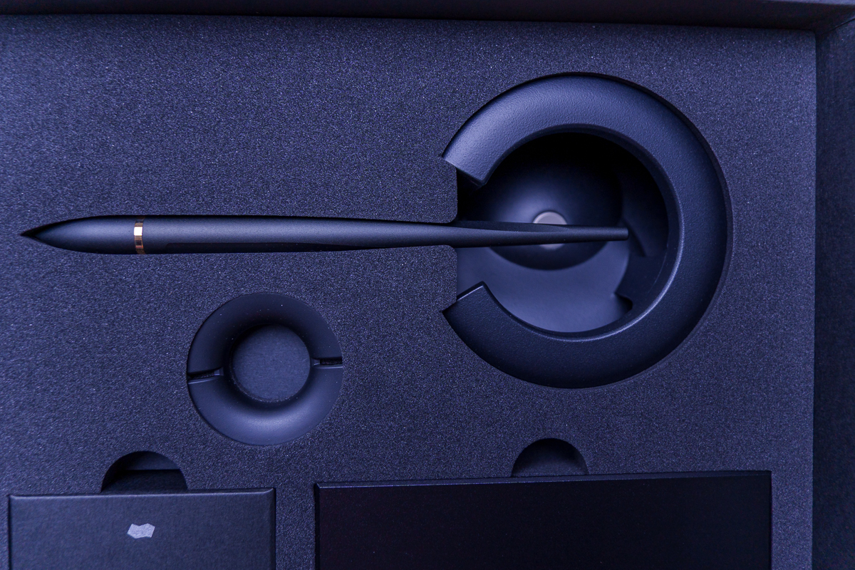 Novium Interstellar Hoverpen - A Gravity Defying Futuristic Pen - The Gadgeteer