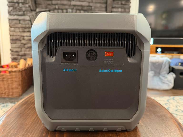 Anker Solix C2000 Gen 2 Portable Power Station and Solar Panel review ...