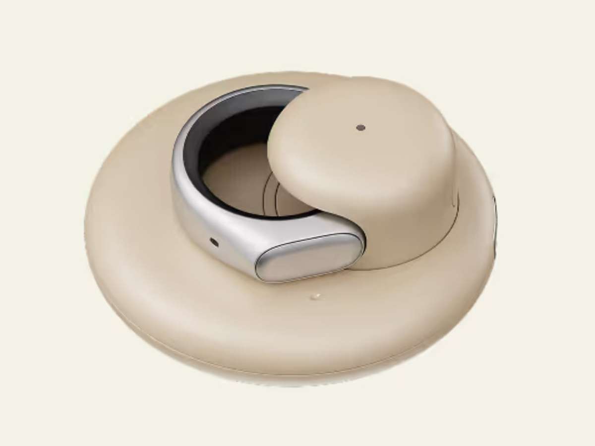 Sandbar Stream Ring - this smart ring records your voice with a tap ...