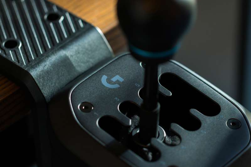 This $160 sim racing shifter fixes everything wrong with Logitech's old ...